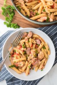 Creamy Jambalaya Pasta - The Gingered Whisk