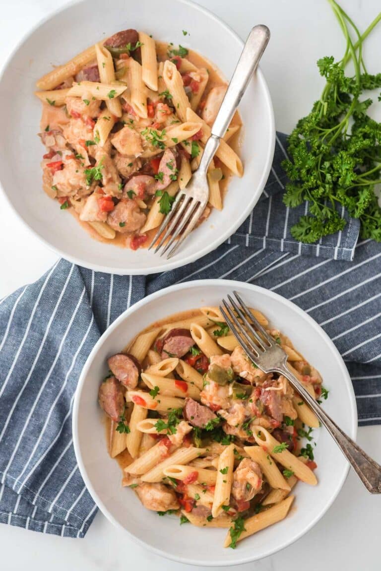 Creamy Jambalaya Pasta - The Gingered Whisk
